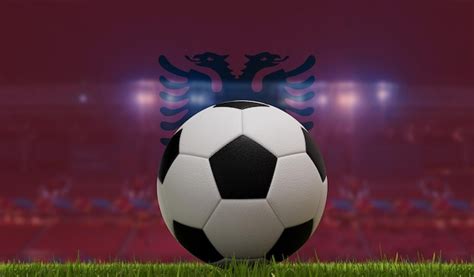 경기장 조명과 알바니아 국기 3d 렌더링 앞 잔디 경기장에 있는 축구공 프리미엄 사진