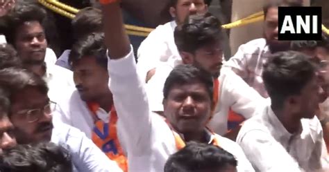 Telangana Abvp Stages Protest Outside Tpsc Office Over Unemployment Issues