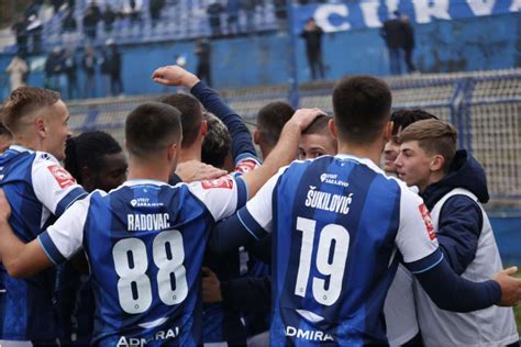 Oglasio Se Željo Nakon Velikog Poraza Sastanci Iza Zatvorenih Vrata