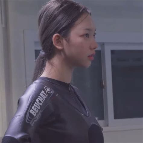 Pin de lily em KARINA 카리나