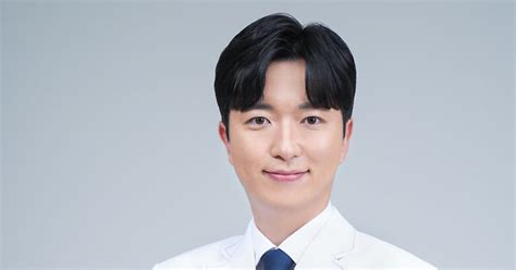 고령사회에 늘어난 인공관절 로봇수술로 정확도 높인다 건강 올레길