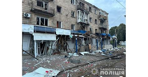 Украйна Трима служители на Червения кръст загинаха при руски обстрел в Донецка област