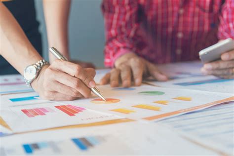 Bagan Laporan Tim Strategi Bisnis Grafik Data Infografis Menganalisis