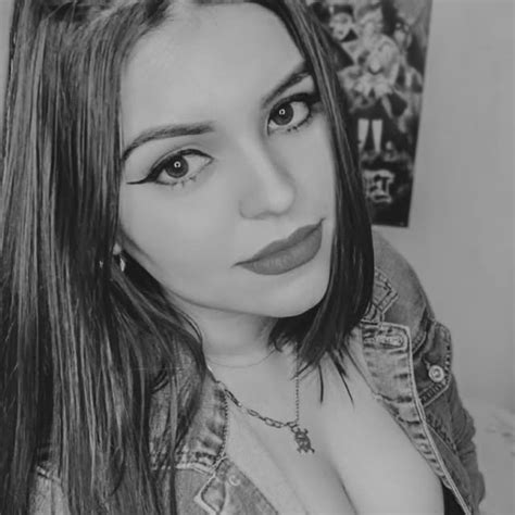 𝚅𝚊𝚗𝚎𝚜𝚜𝚊 𝙰𝚍𝚘𝚛𝚗𝚘 Nessa Adorno • Threads Say More