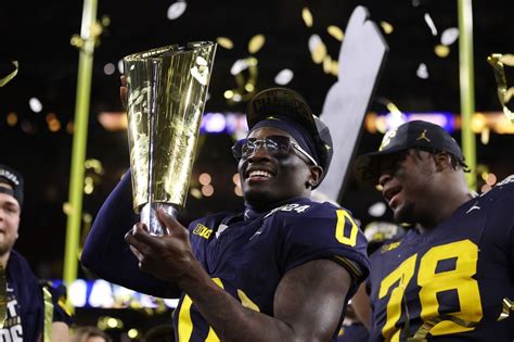 Michigan S Mike Sainristil Everett Zak Zinter North Andover Drafted On Day