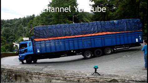 Gambar Mobil Truk Fuso