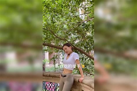 跑步的李可可 时间不够用 小区楼下也能成为你很好的跑道 晨跑结束