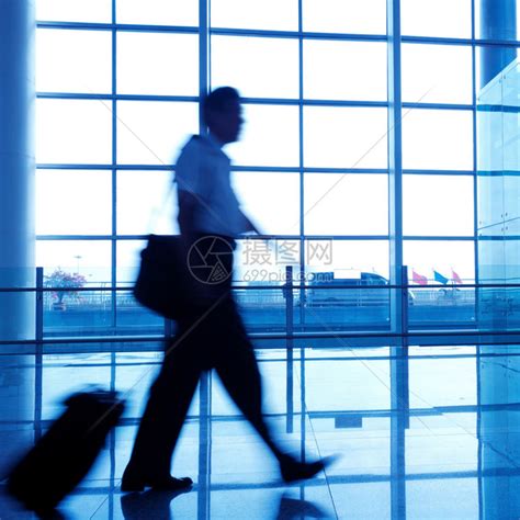 上海浦东机场的乘客机场内部高清图片下载 正版图片507068538 摄图网