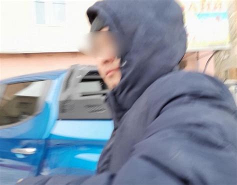 В Улан Удэ неизвестный напал на девушку прямо на улице новости