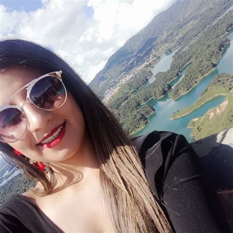 Agikgqn3rok4ibuxuglezhuv0yc6eobsiaysvwg1w1qxb 0 S900 C K C0x00ffffff No Rj