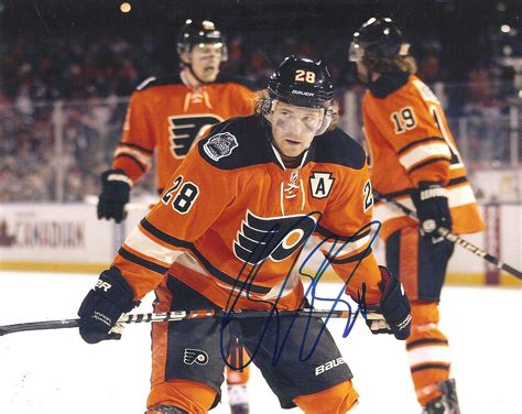 Claude Giroux Cards And Memorabilia Buying Guide