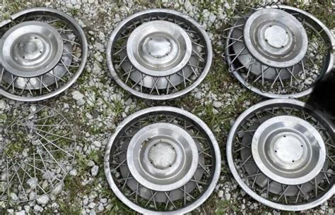 Hubcap Identification Needed Rwhatisthiscar