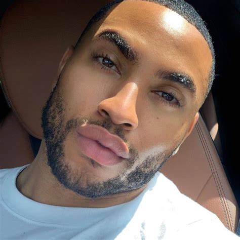 💝 On Instagram His Face Is Everything” Light Skin Men How To Look Handsome Black Guy Meme