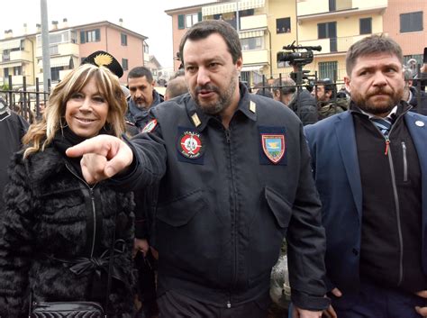Decreto Sicurezza Cosa Rischiano I Sindaci Che Si Ribellano A Salvini