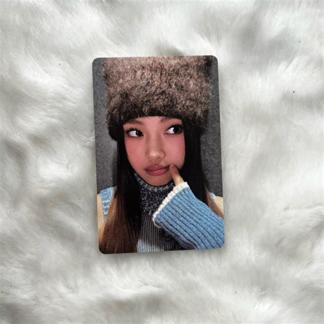 Jual OFFICIAL PC PHOTOCARD NEWJEANS HYEIN BLUEBOOK WEVERSE VER