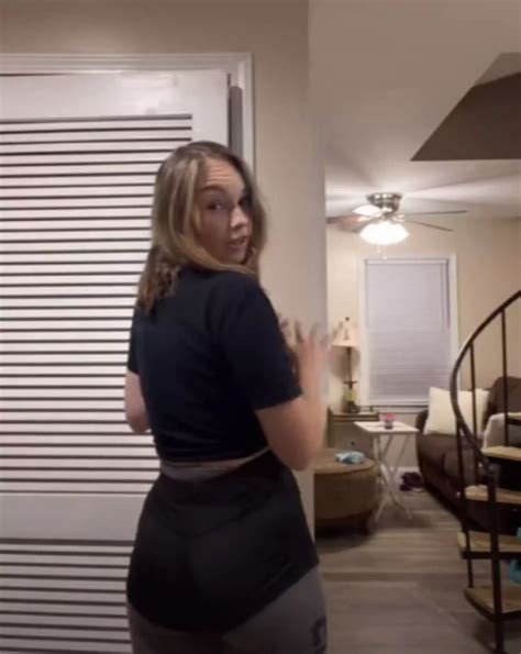 The Waiters Angered The New Uniform From The Hooters