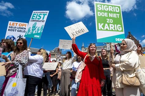 Meeste Studenten Hebben Tienduizenden Euros Studieschuld Mannen Meer