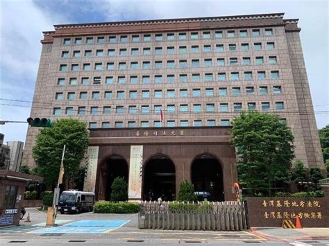 男偽造文書遭起訴 撿到健保卡又占為己有「罪加一等」 社會 中時