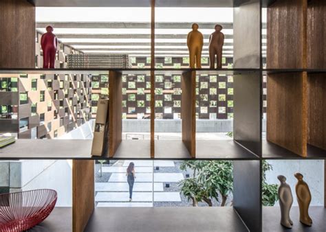 Screens Cast Patterns At House In Israel By Pitsou Kedem