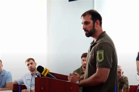 Клирик ПЦУ не смог сказать на каком языке написан Томос его конфессии