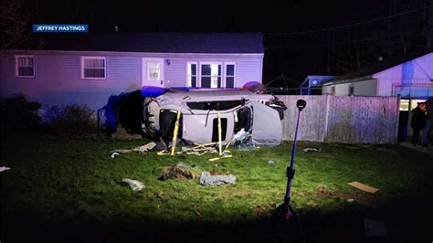 Police 1 Person Injured Driver Arrested After Crash In Nh Town