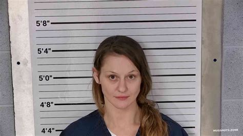 Veach Elizabeth 01 24 2025 Leslie County Mugshots Zone