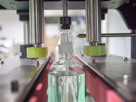 Full Automatic Liquid Bottle Filling Capping And Labeling Machine