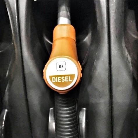 De Quelle Couleur Est Le Carburant Diesel