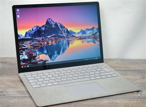 Microsoft Surface Laptop