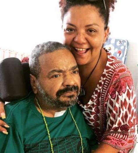 Após revelar caso extraconjugal esposa de Arlindo Cruz se declara