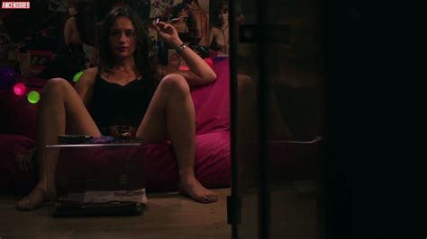 Laure Millet Desnuda En Coralie