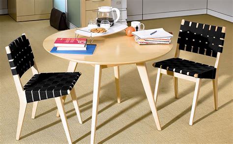 Risom Table Series Dedece