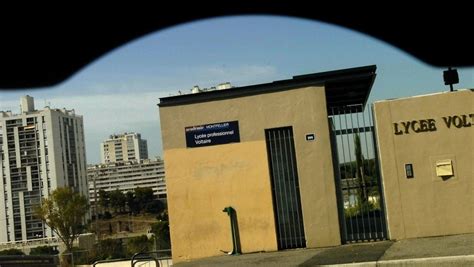 Nîmes Une Enseignante Menacée Par Un élève Au Lycée Voltaire