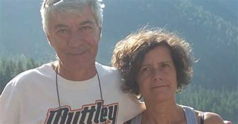Brescia Uccide Il Marito Con Alcune Coltellate Alla Gola Il Figlio