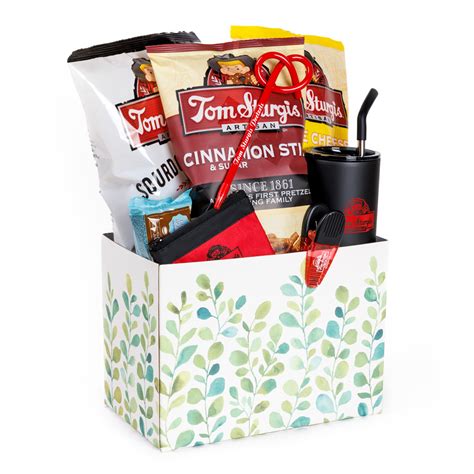 Pretzel T Basket Box Tom Sturgis Pretzels
