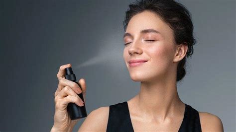 Jangan Sembarangan Girls Ini 4 Kesalahan Pakai Setting Spray Blog TribunJualBeli Com
