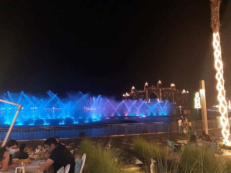 מזרקת אי הדקלים אטרקציות בדובאי טריפאינפו