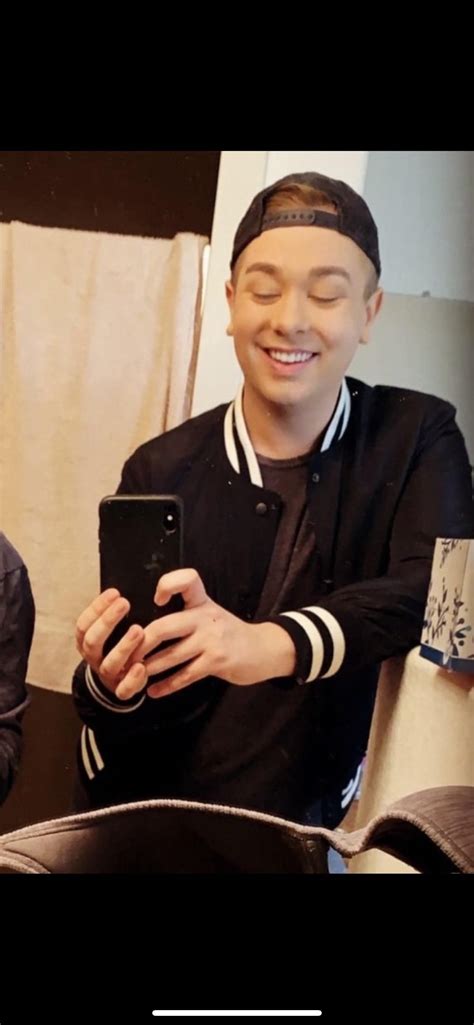 25 M Can Host Looking To Swallow A Fat Load R Azmengw