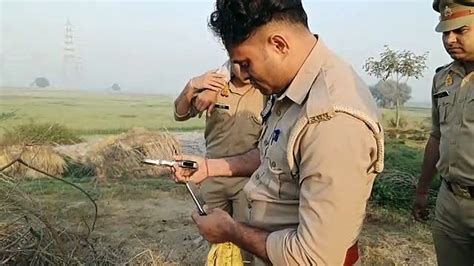 25 हजार के इनामी बदमाश से पुलिस की हुई मुठभेड़ गोली लगने से बदमाश हुआ