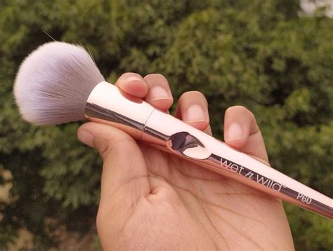 Wet N Wild Pro Brush Line Large Powder Brush Review