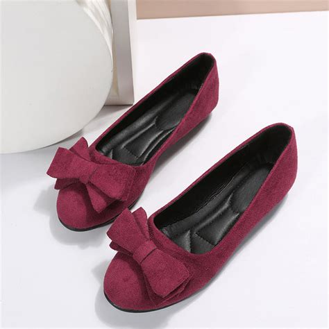 Women's Ballet Flats - Rounded Toe - Suede Finish - Cushioned Insole C