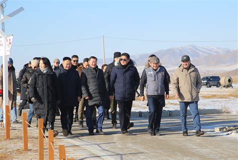 ЕРӨНХИЙЛӨГЧ У ХҮРЭЛСҮХ АЙМГИЙН ЗАСАГ ДАРГА Л ТӨМӨРЧӨДӨР ИТХ ЫН ДАРГА Н ЭНХБОЛД НАР МАНАЙ СУМАНД