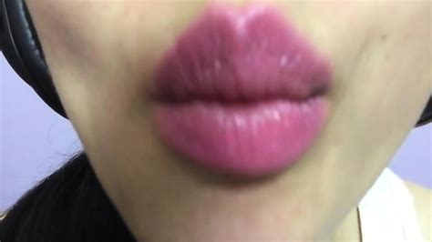 Close Up Chewing Popping Gum Mouth Sounds Asmr Eporner