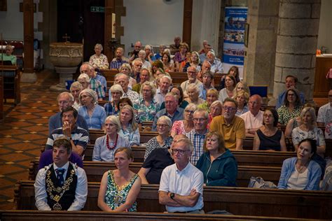 Andy Mcconnell Raises £1400 For Two Hythe Food Banks