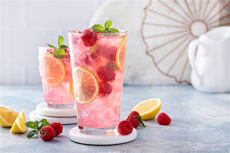 Springorsummerrefreshingcoldcocktailormocktailwithberries