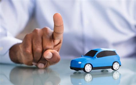 වැස්සේ වාහනේ Drive කරනකොට සැලකිලිමත් විය යුතු කරුණු Carsguide