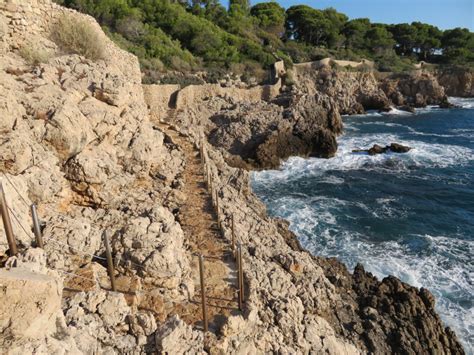 Tour Du Cap Dantibes Par Ci Par Là
