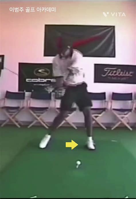 다운 스윙 전환 시 왼발 뒤꿈치는 앞꿈치를 사용할 때 나타나는 리액션 동작이 동작을 통해 강한 지면 반력을 유도하고 있다 Shorts Youtube