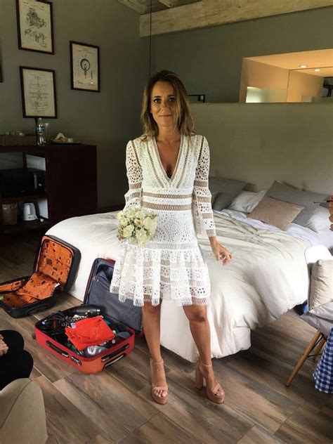La Ventana Indiscreta De Julia Mauricio Dalessandro Y Mariana Gallego