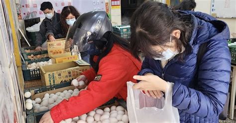 雞蛋批發價36起漲3元，每台斤55元創新高，農委會：3月底前進口500萬顆蛋穩定需求 Tnl The News Lens 關鍵評論網